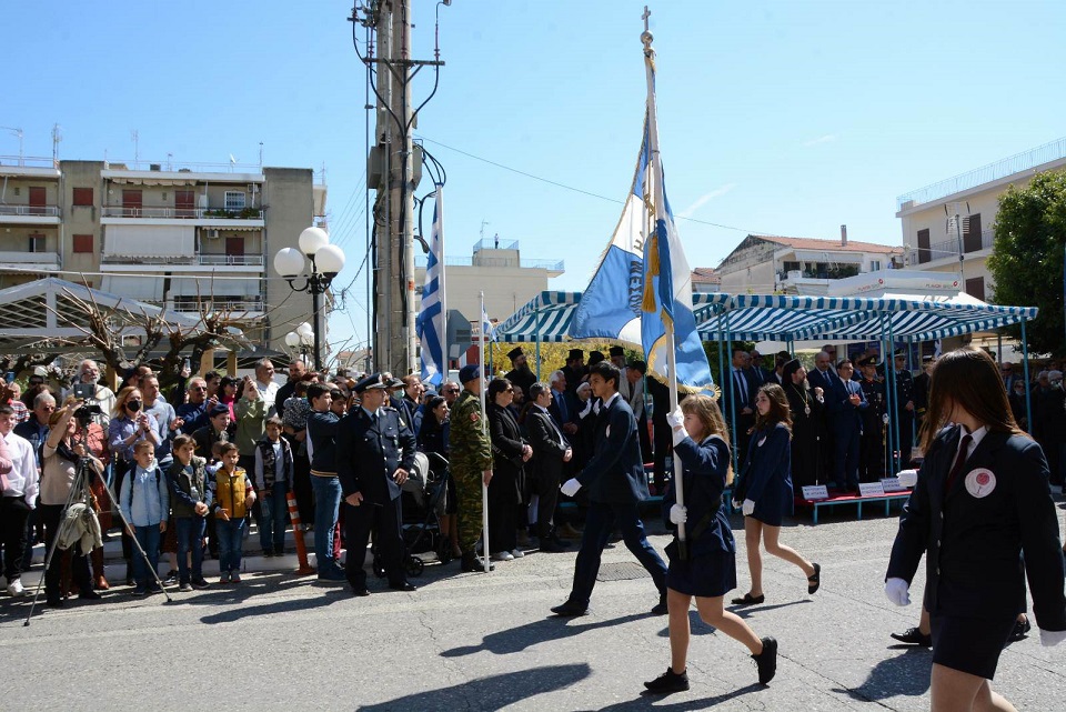 Με λαμπρότητα και εθνική υπερηφάνεια πραγματοποιήθηκε ο Εορτασμός και η ...